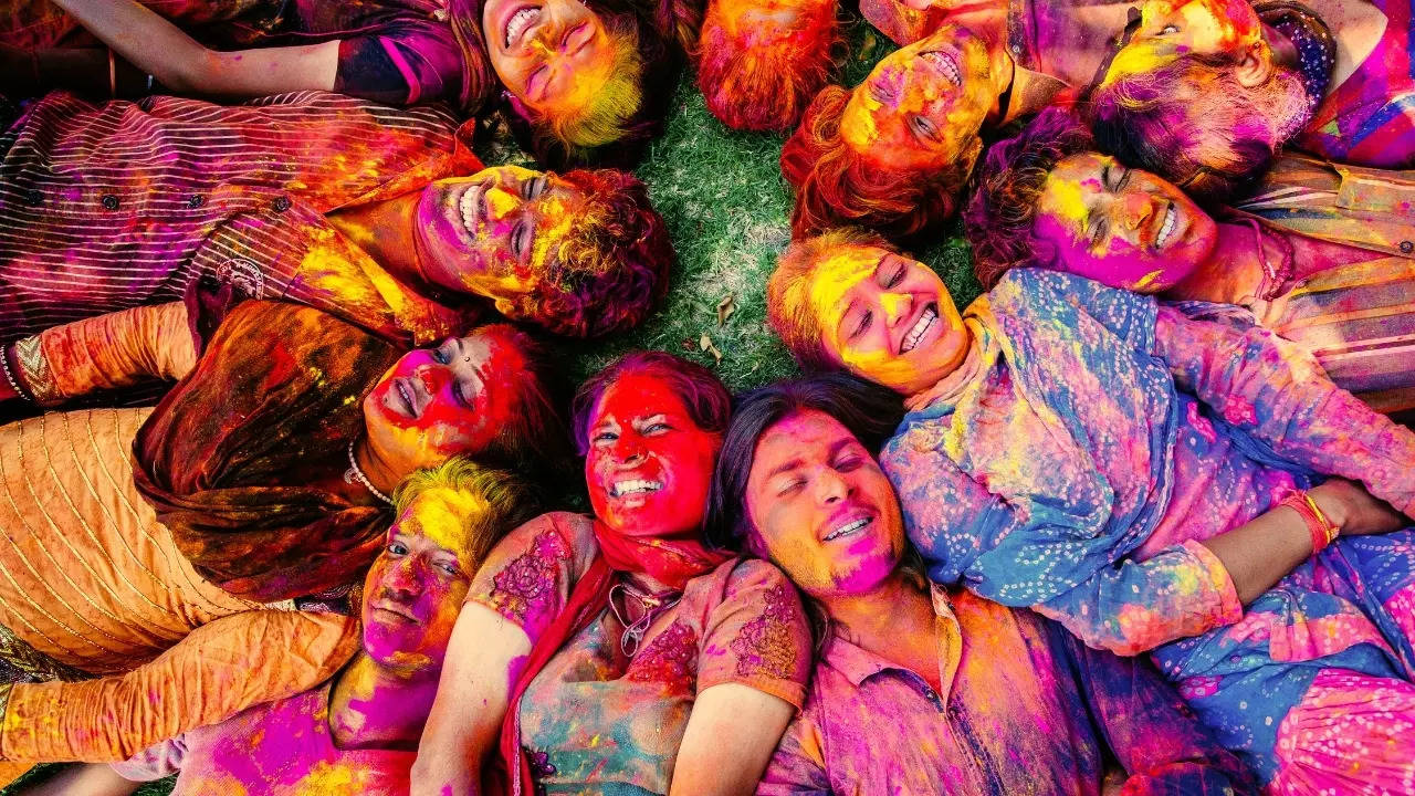 Happy Choti Holi 2025: 51 best Holi wishes, messages, quotes, greetings ...