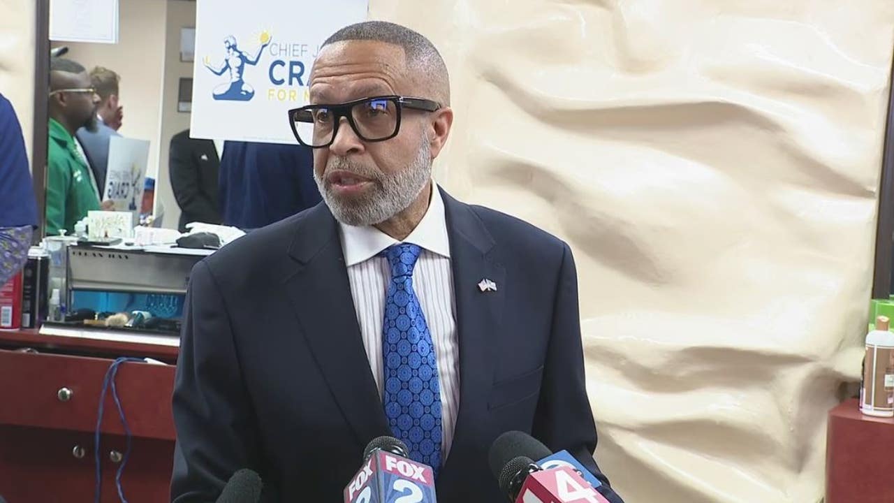 Former police chief James Craig announces runs for Detroit mayor