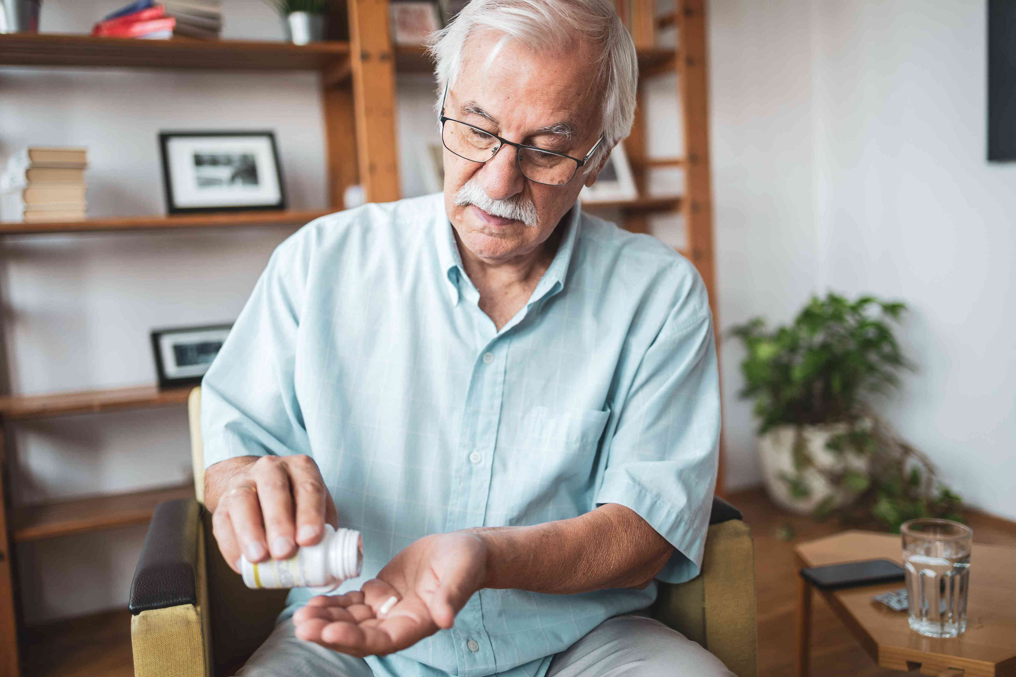 4 Types of Drugs You Should Avoid Taking With Benzonatate