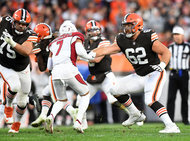 NFL free agency: Former Browns OL Blake Hance signs with Titans