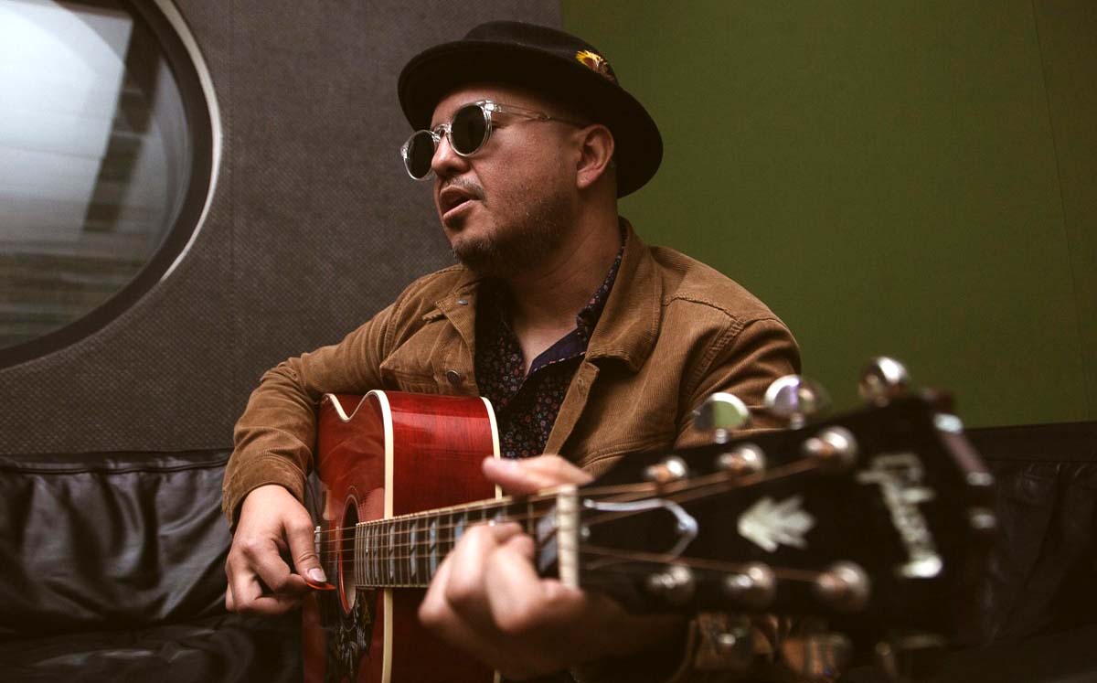 ¿Quieres aprender a componer canciones? En 'Casa La Morelos' el maestro ...