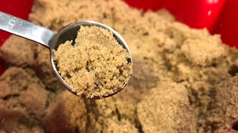 Light Vs Dark Brown Sugar: What Difference It Makes For Chocolate Chip ...