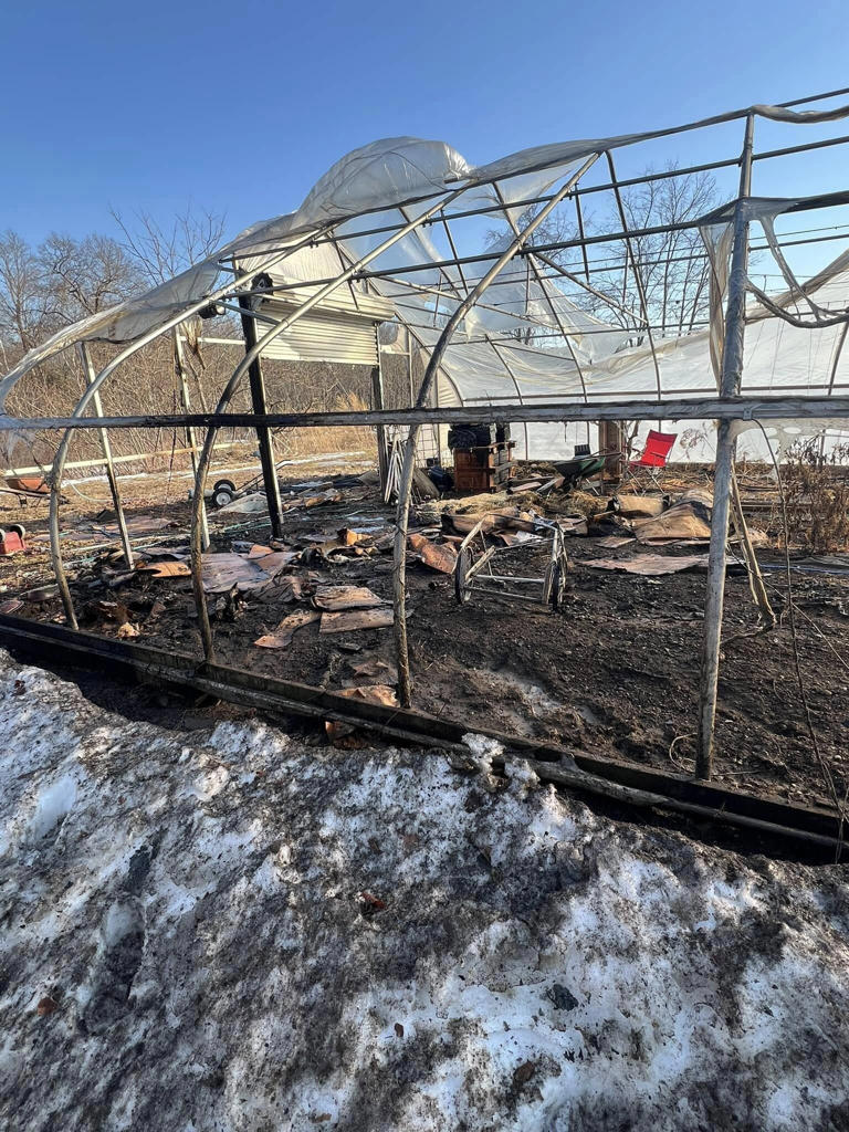 Crews battle fire at Deerfield greenhouse