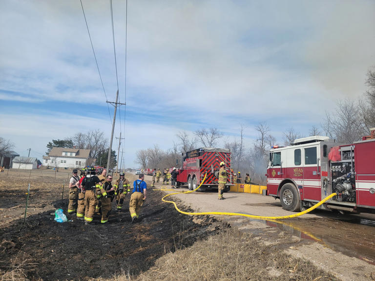 Fires ignite outside Omaha-metro as officials end burn ban in Douglas ...