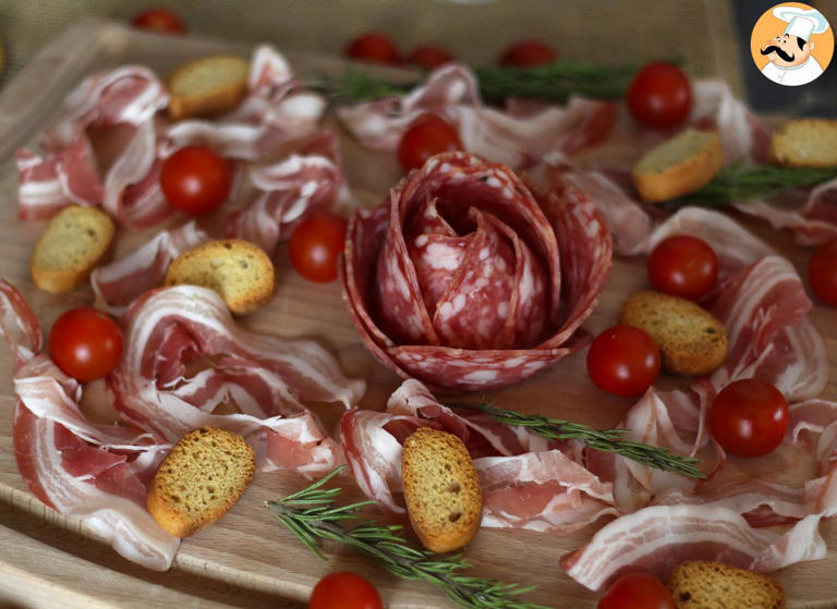 How to make a charcuterie board? rose folding with salami!