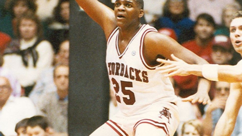 Razorbacks legend Oliver Miller dies at 54