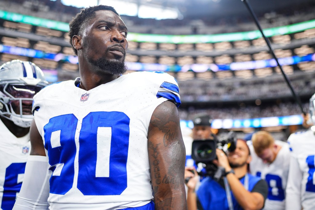 Seahawks signing DeMarcus Lawrence to $42 million deal in NFL free ...