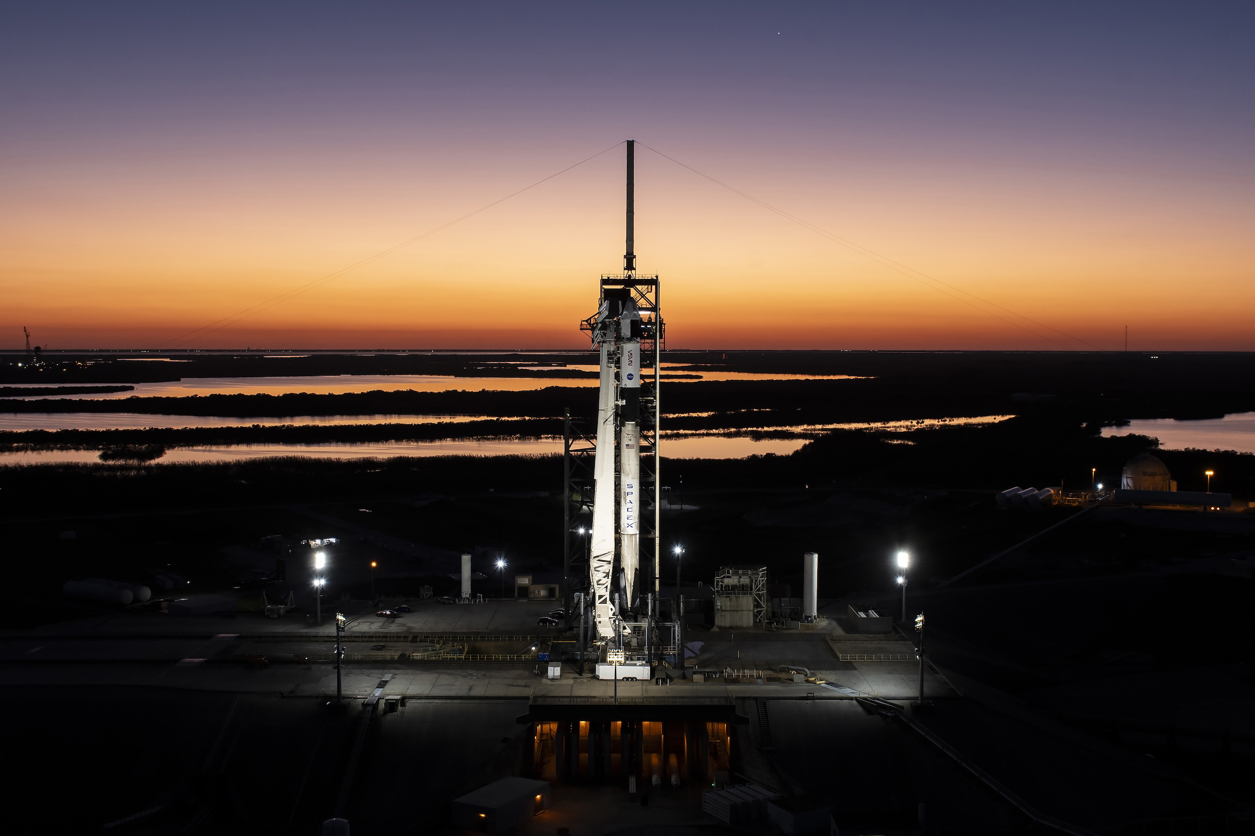 SpaceX scrubs Crew-10 launch attempt 40 minutes from liftoff SpaceX scrubs Crew-10 launch attempt 40 minutes from liftoff