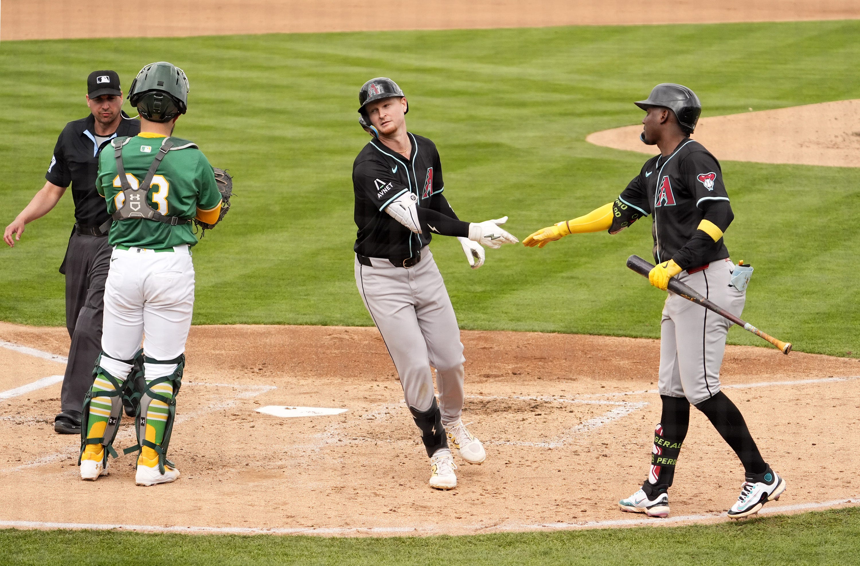 Arizona Diamondbacks starter, chasing rotation spot, looks crisp; Pavin ...