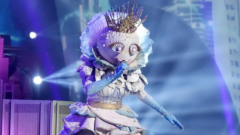 Who's Pearl on The Masked Singer? We're Convinced It's This Famous ...