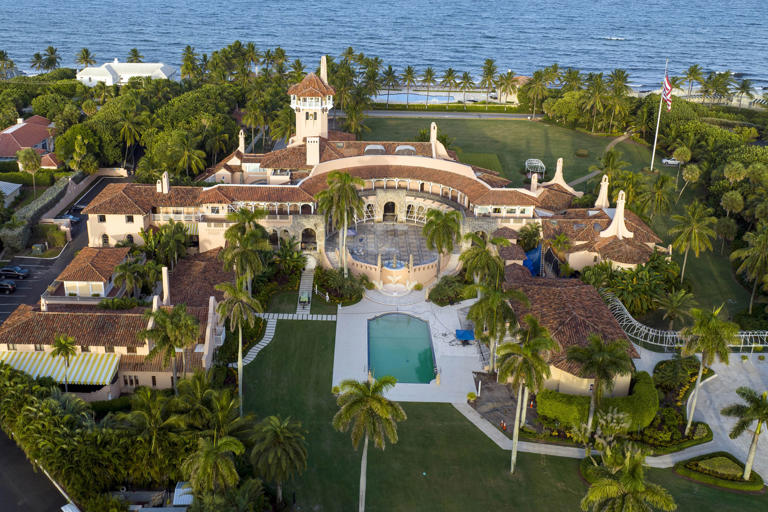 20+ temporary flight restrictions violations over Mar-a-Lago: What to ...