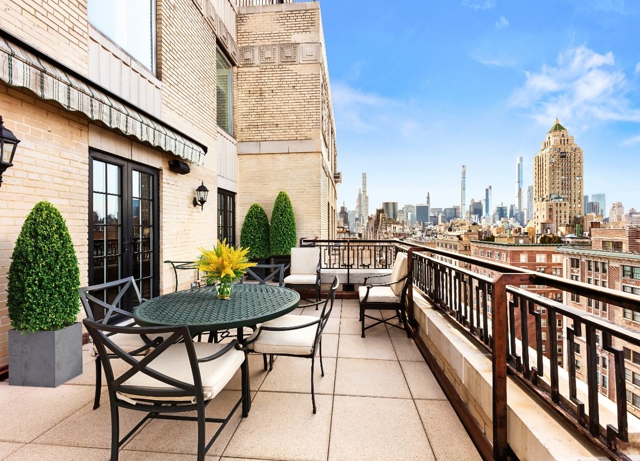 Home of the Week: Palatial $30M Park Avenue residence spans three ...