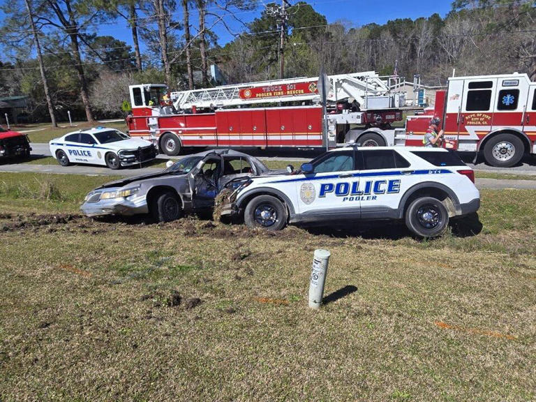 Pooler Police Officer involved in crash near Pine Barren Road