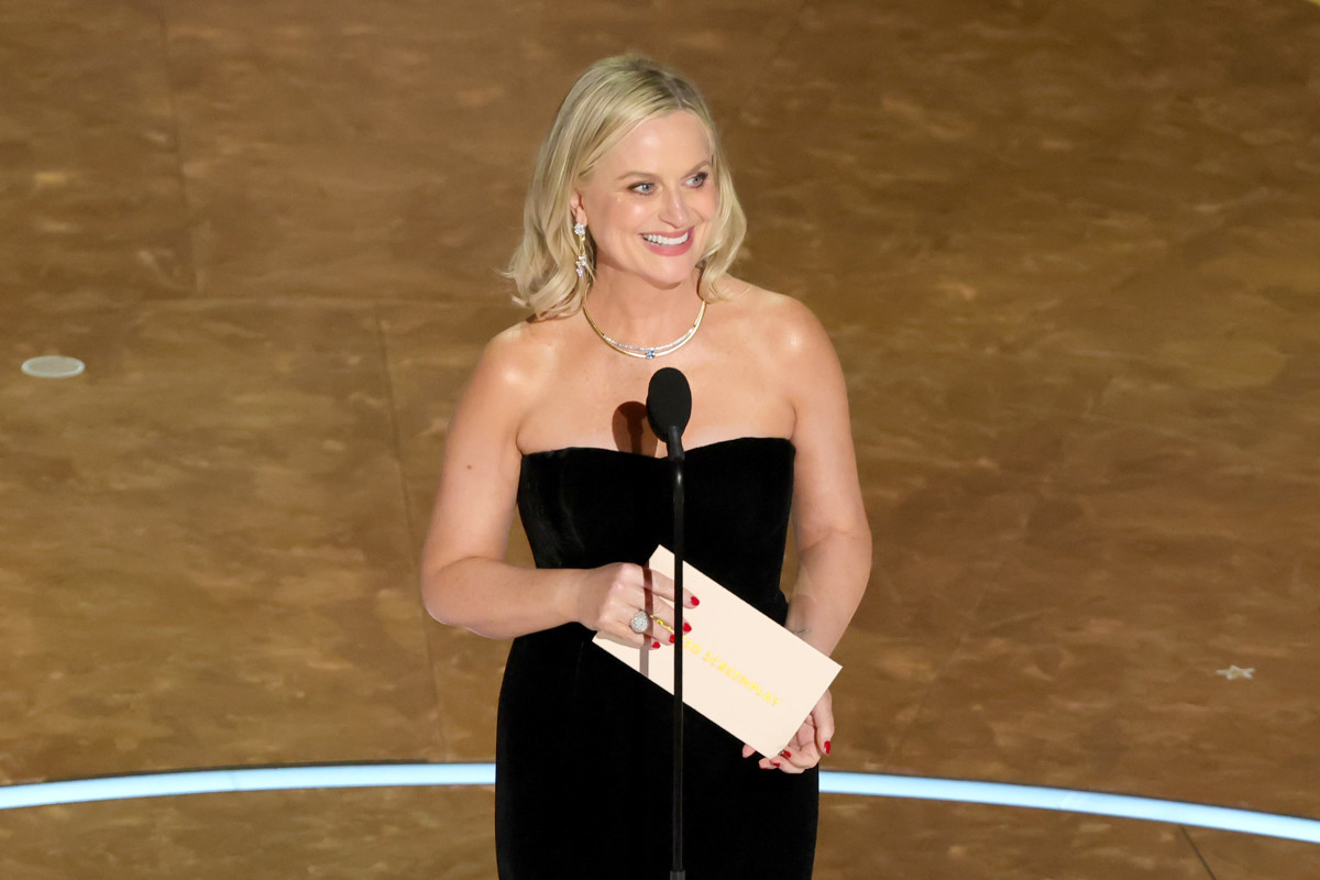 Amy Poehler Reveals What Meryl Streep Was Really Like on 'SNL'