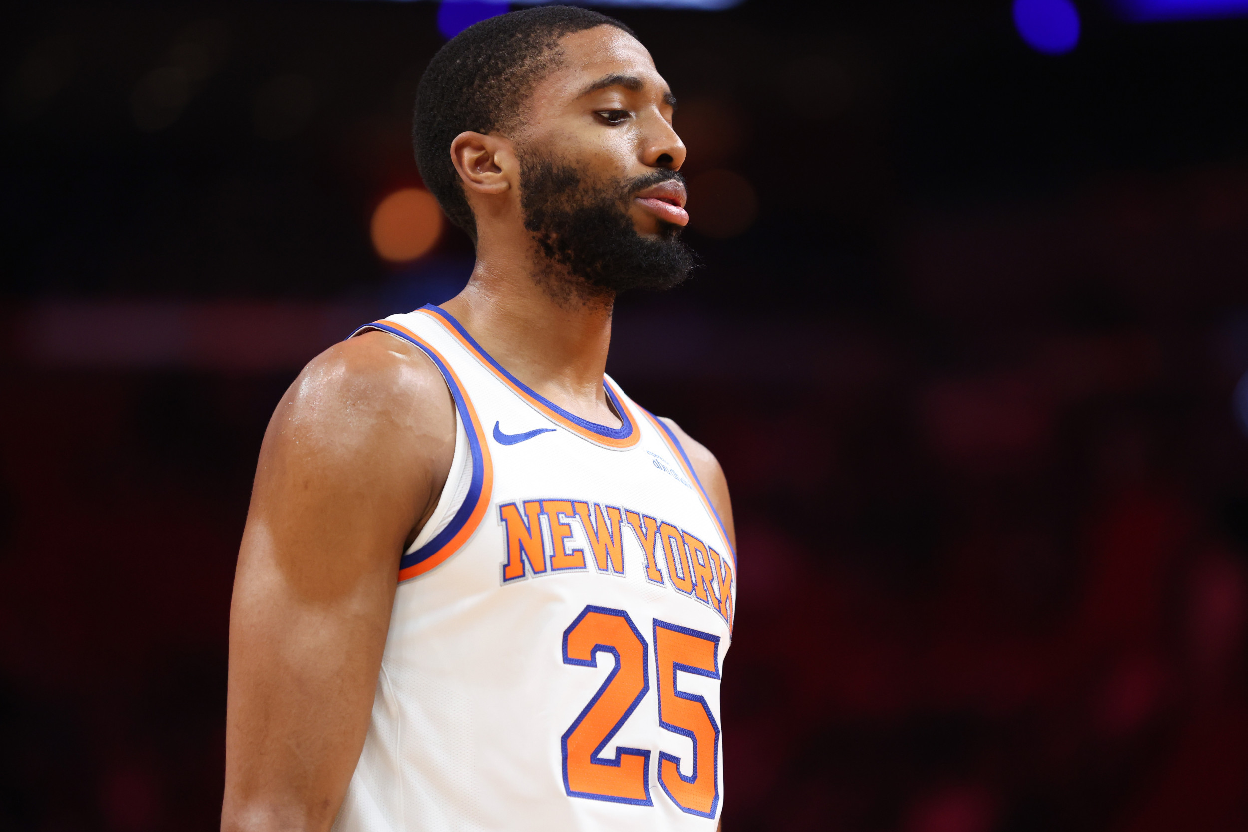 Knicks' Mikal Bridges Tells Coach Tom Thibodeau to 'Back Off' Minutes ...