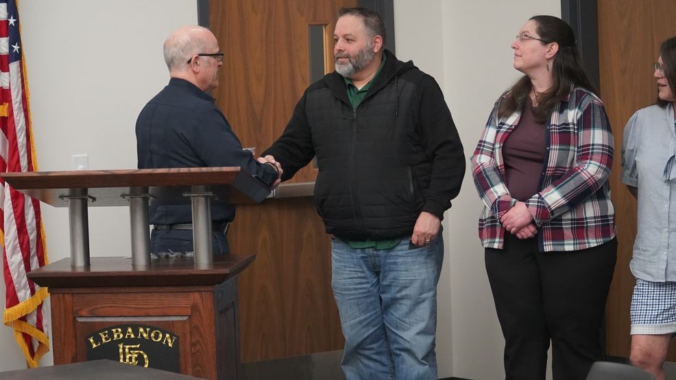 Safeway employees hailed as heroes for saving co-worker's life with CPR ...