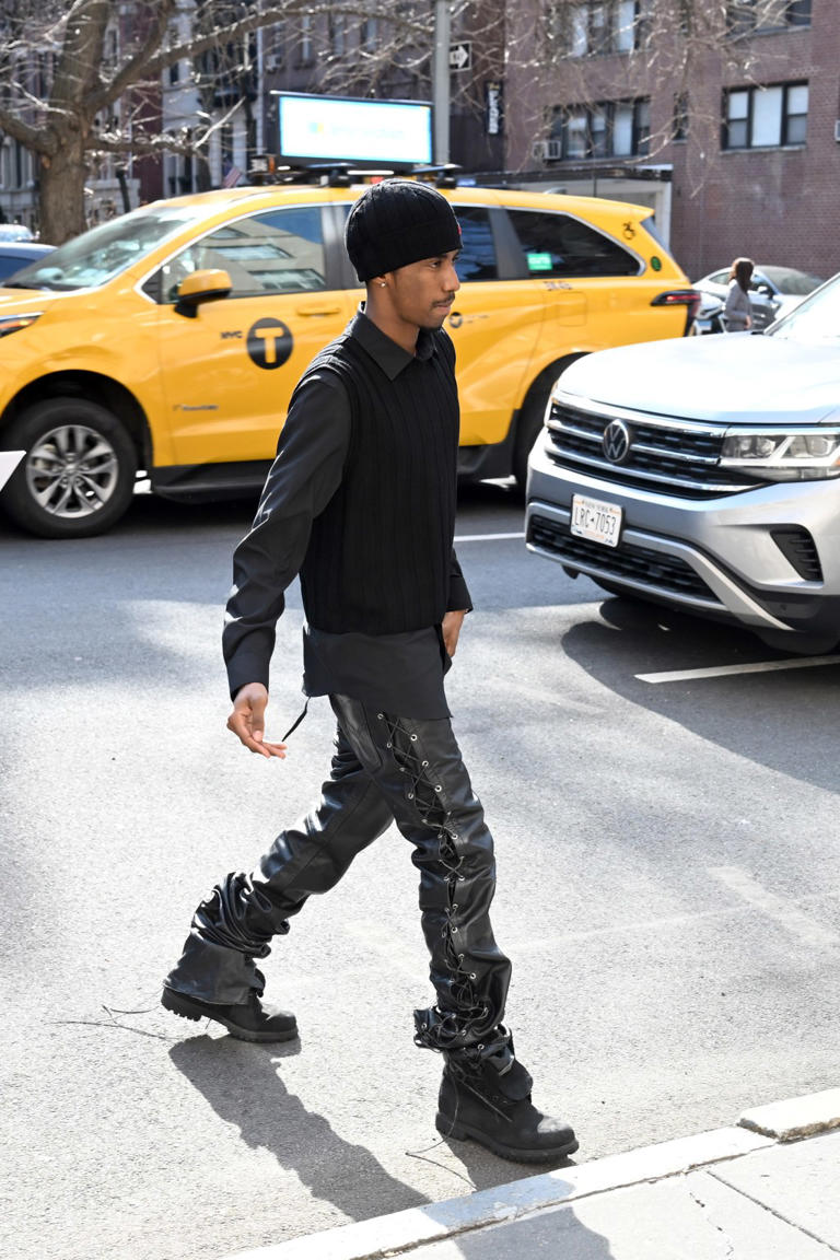 Biggie Smalls’ exes Faith Evans and Lil’ Kim attend his mom Voletta ...