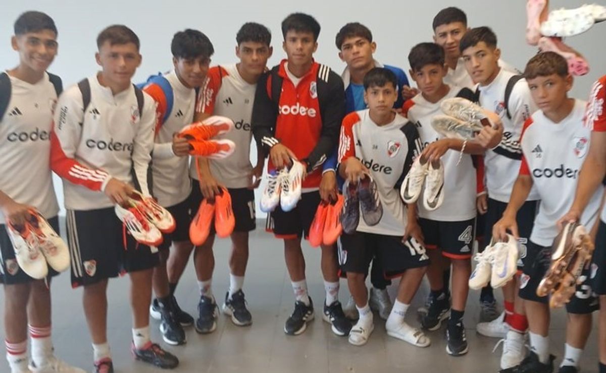 Para aplaudir: el grandioso gesto de Gallardo y el plantel de River con ...