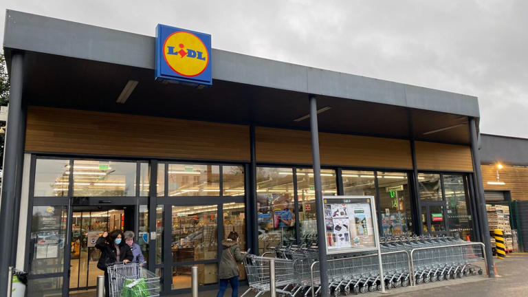 Russia wants 'quick peace' in Ukraine and London is 'head of those resisting it', ambassador to ...