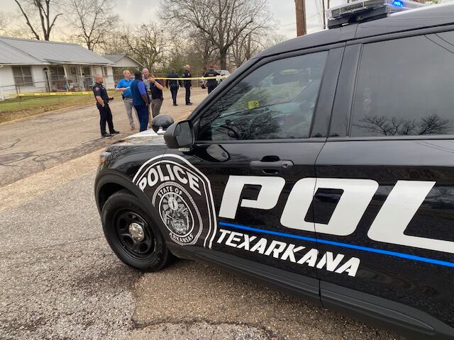 Texarkana police investigating shooting in Arkansas that left man injured