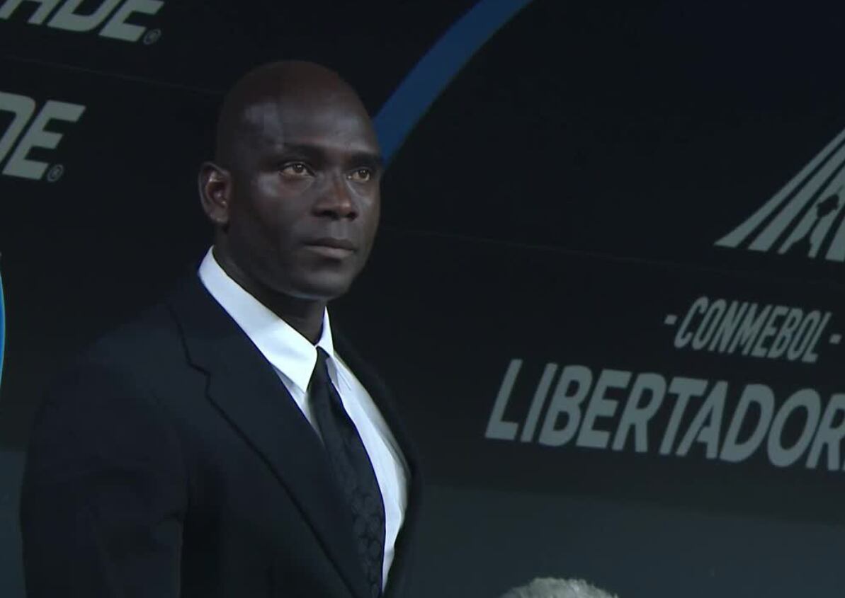 Segundo Alejandro Castillo no defraudó con su elegancia en partido ...