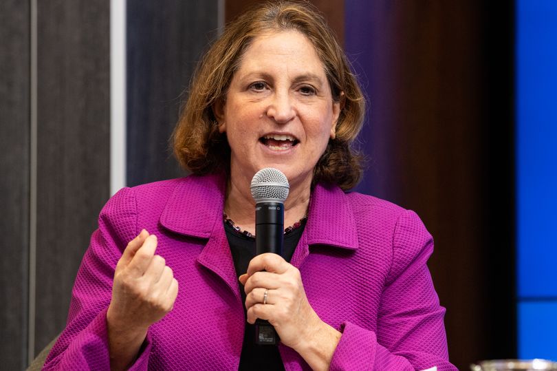 Washington Post Opinion reporter blames Jeff Bezos for quitting after ...