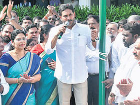 Jagan says YSRCP is voice of voiceless, slams TDP govt over pending dues