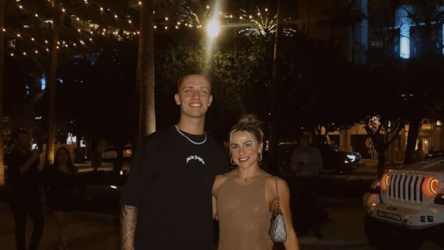 Carson Beck stays IG official with Hanna Cavinder despite disappearing ...
