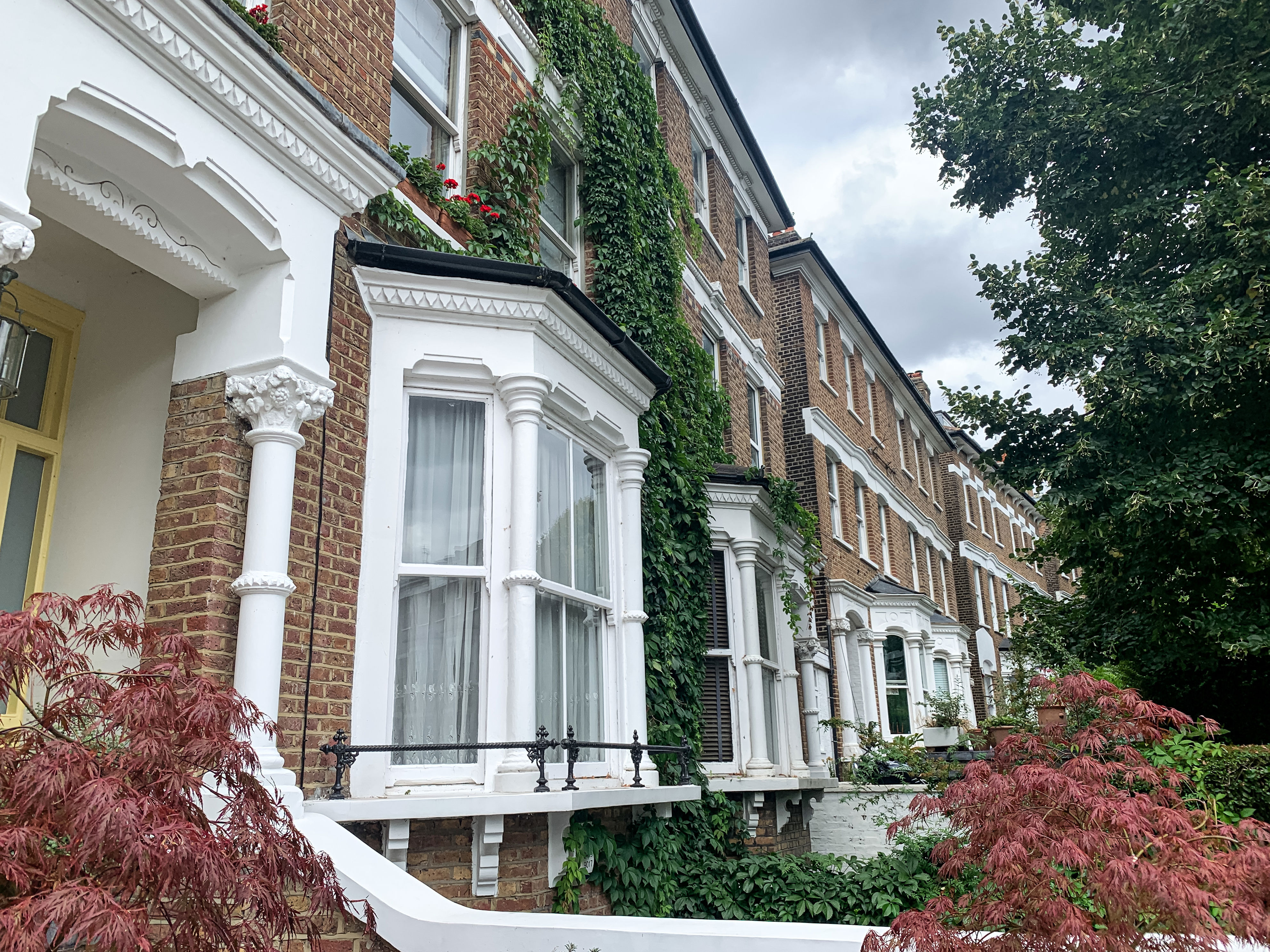 UK mortgage rates unlikely to fall much further despite expected ...