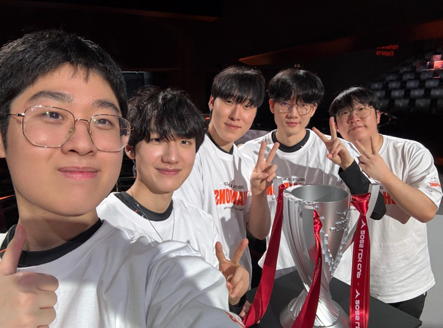 LOL：TES爆冷输KC晋级悬念拉满，对阵CFO成生死战