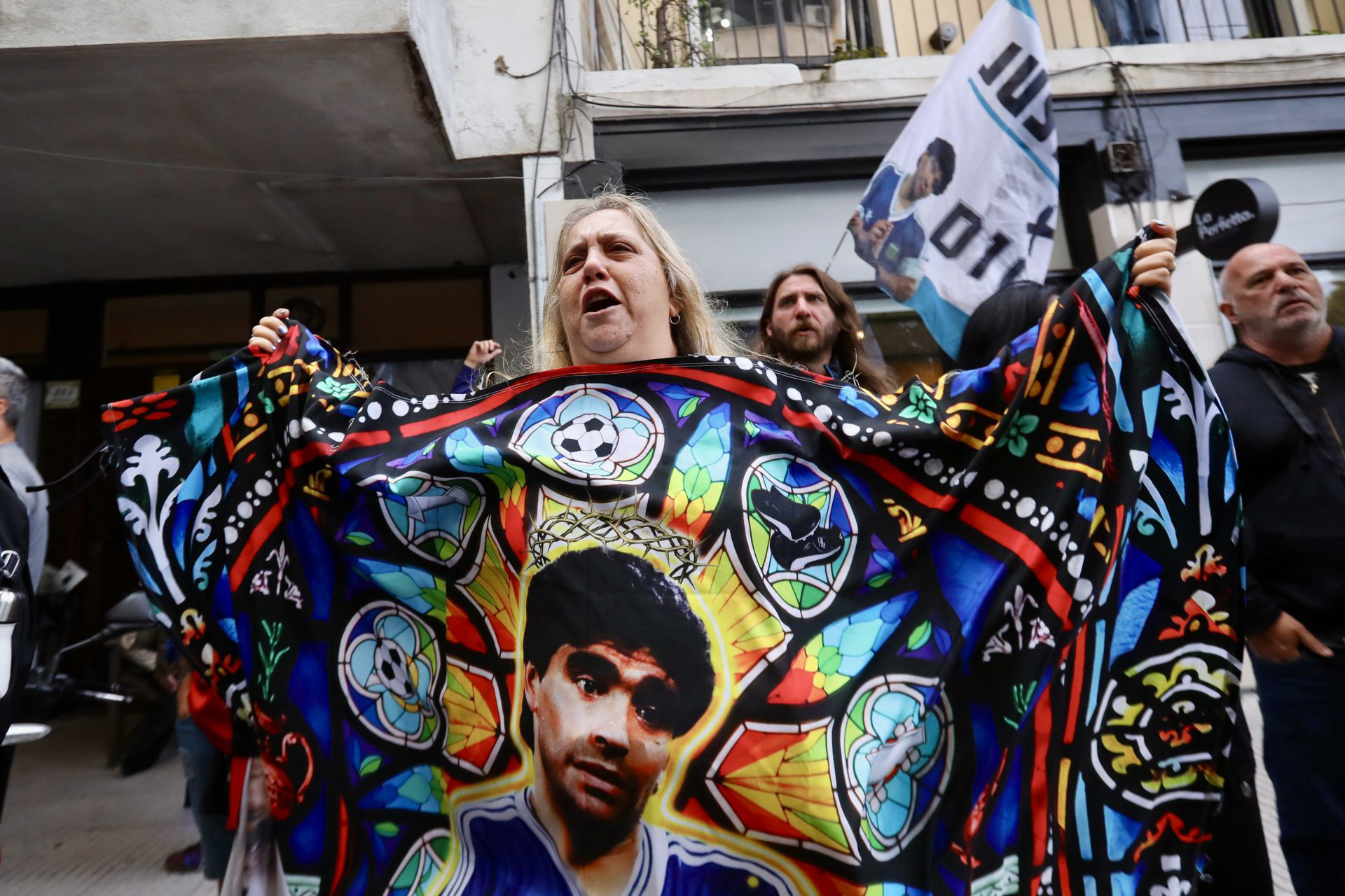 Dramma e tensione al processo per la morte di Maradona Dramma e tensione al processo per la morte di Maradona