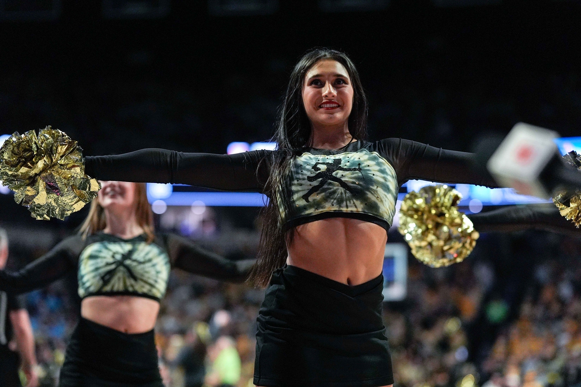 Standout cheerleader photos from the last college basketball season