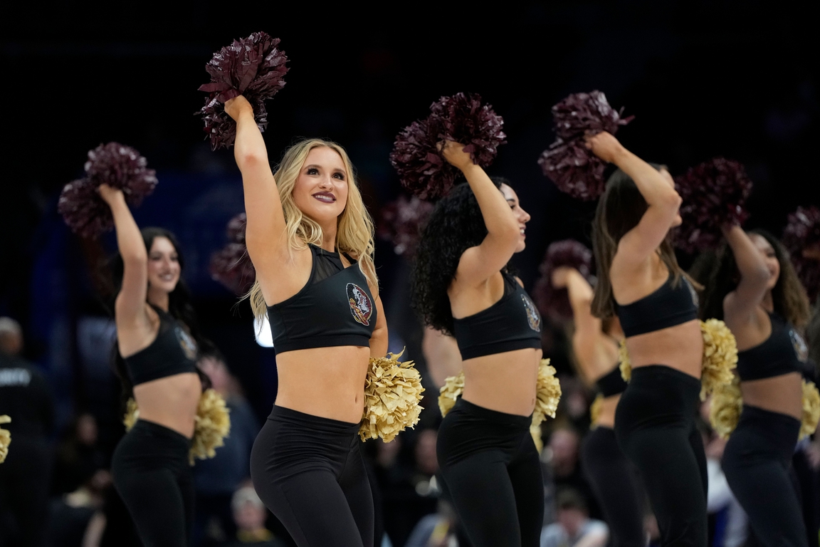 The top cheerleader photos from the 2024-25 college basketball season