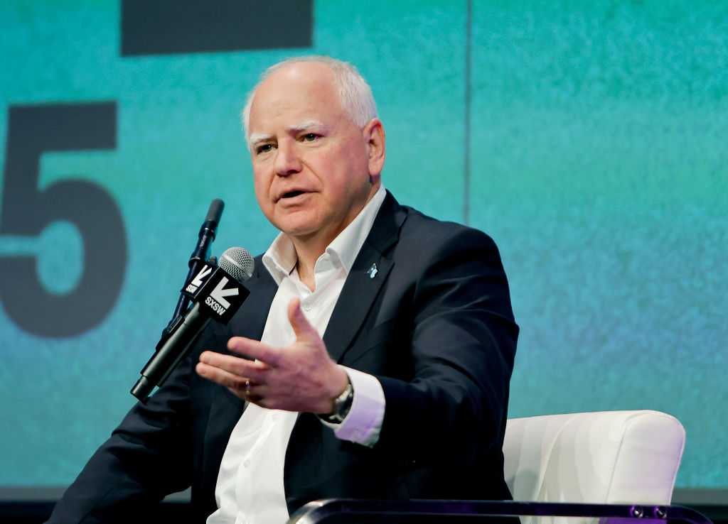 Minnesota Gov. Tim Walz, Nebraska Democratic Party host town hall in Omaha