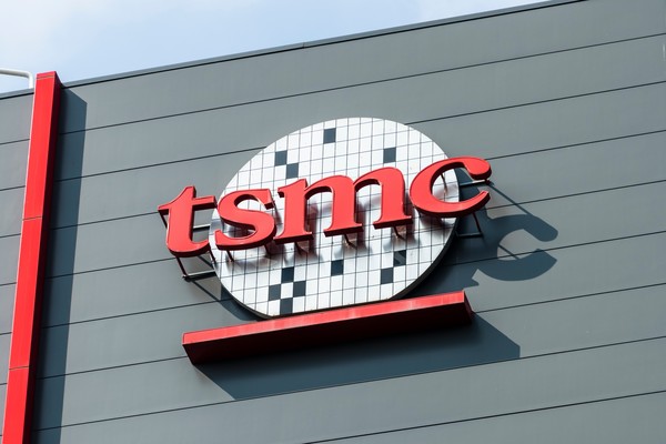 [글로벌] TSMC, 1~2월 매출 39% 증가...AI 칩 수요 여전