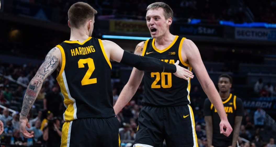 Hawkeyes pull away for victory over Buckeyes