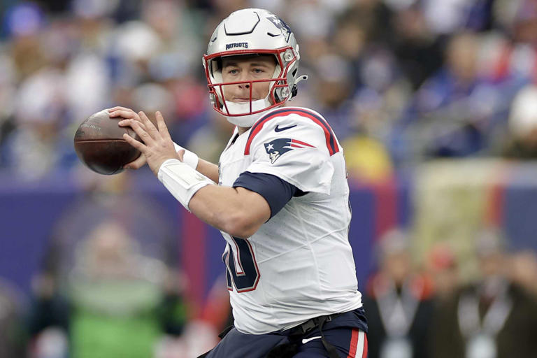 49ers sign Mac Jones, quarterback they once eyed with 2021 first-round pick