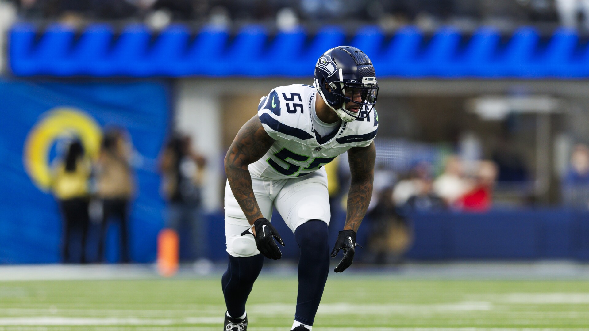 Titans have a one-year agreement with DL Dre'Mont Jones