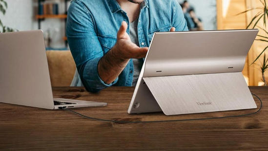 External monitor for laptop to have a multi-monitor setup: 8 USB-C ...