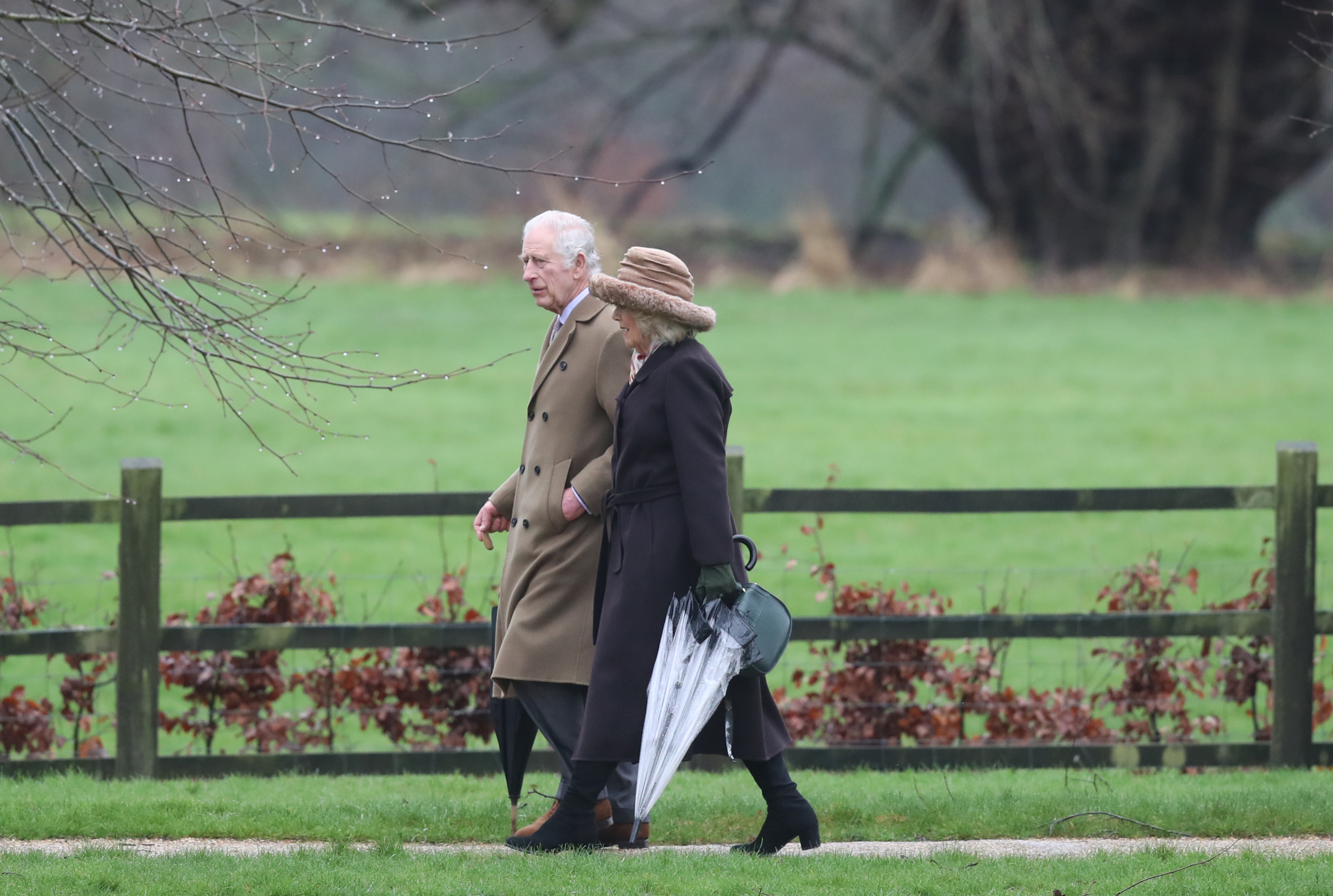 Even loeren: koning Charles gooit volgende maand de deuren van ...