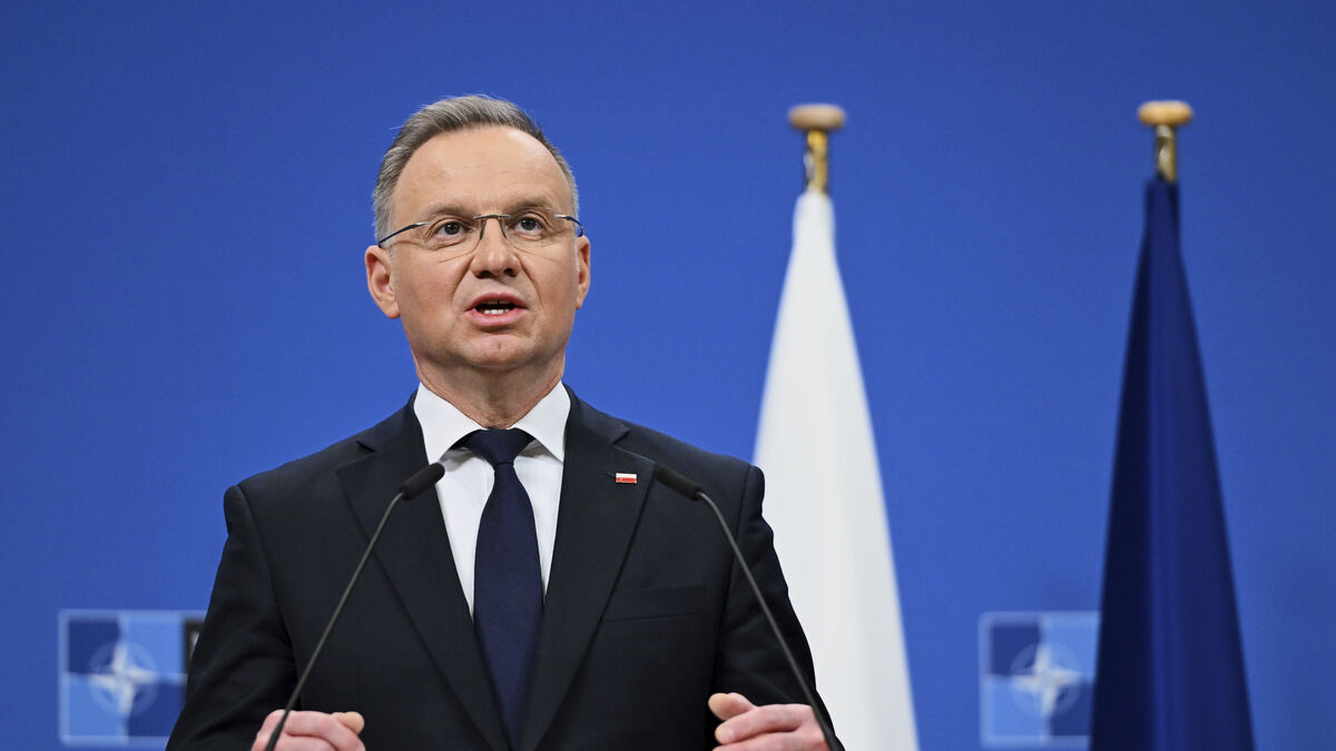 Polish president calls on US to place nuclear weapons in Poland