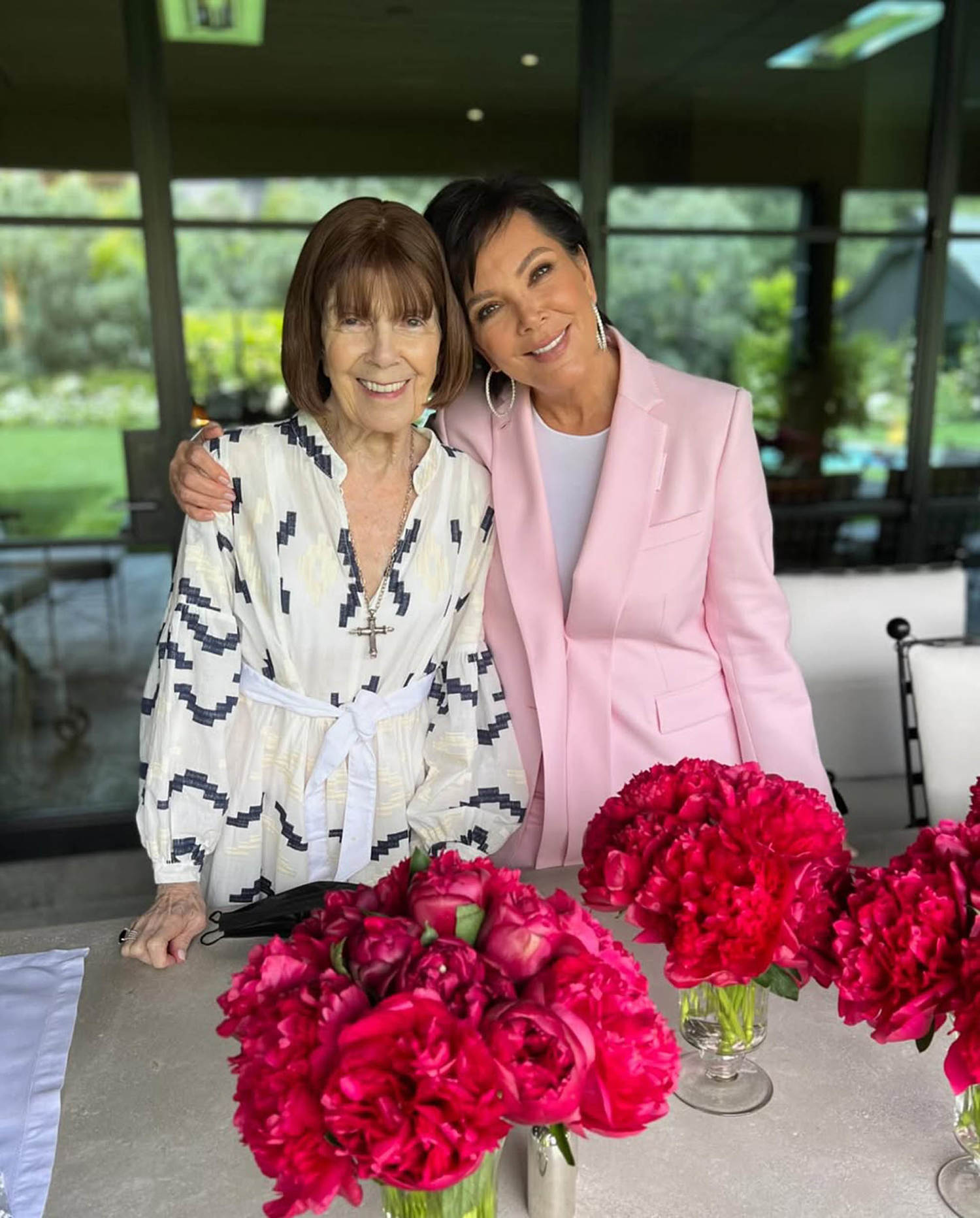 Kris Jenner breaks down over mom's health: It's 'really sad,' she says