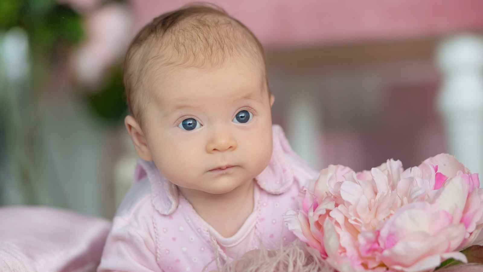 30 Fascinating Girl Names That Start with Letter F