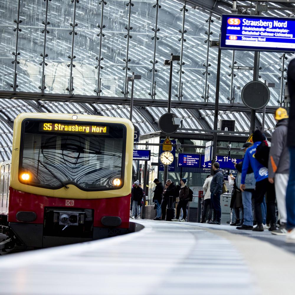 Signalreparatur bei der S-Bahn Berlin: Linien S3, S5, S7, S75 und S9 verkehren nur eingeschränkt