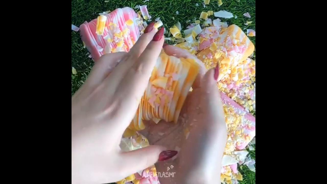 Satisfying Striped And Thinly Rolled Soaps Cracking