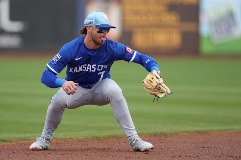 '154km 강속구'에 강타! 모두가 깜짝 놀랐다...큰 부상 당할 뻔한 GG 내야수 "최악 피했다"