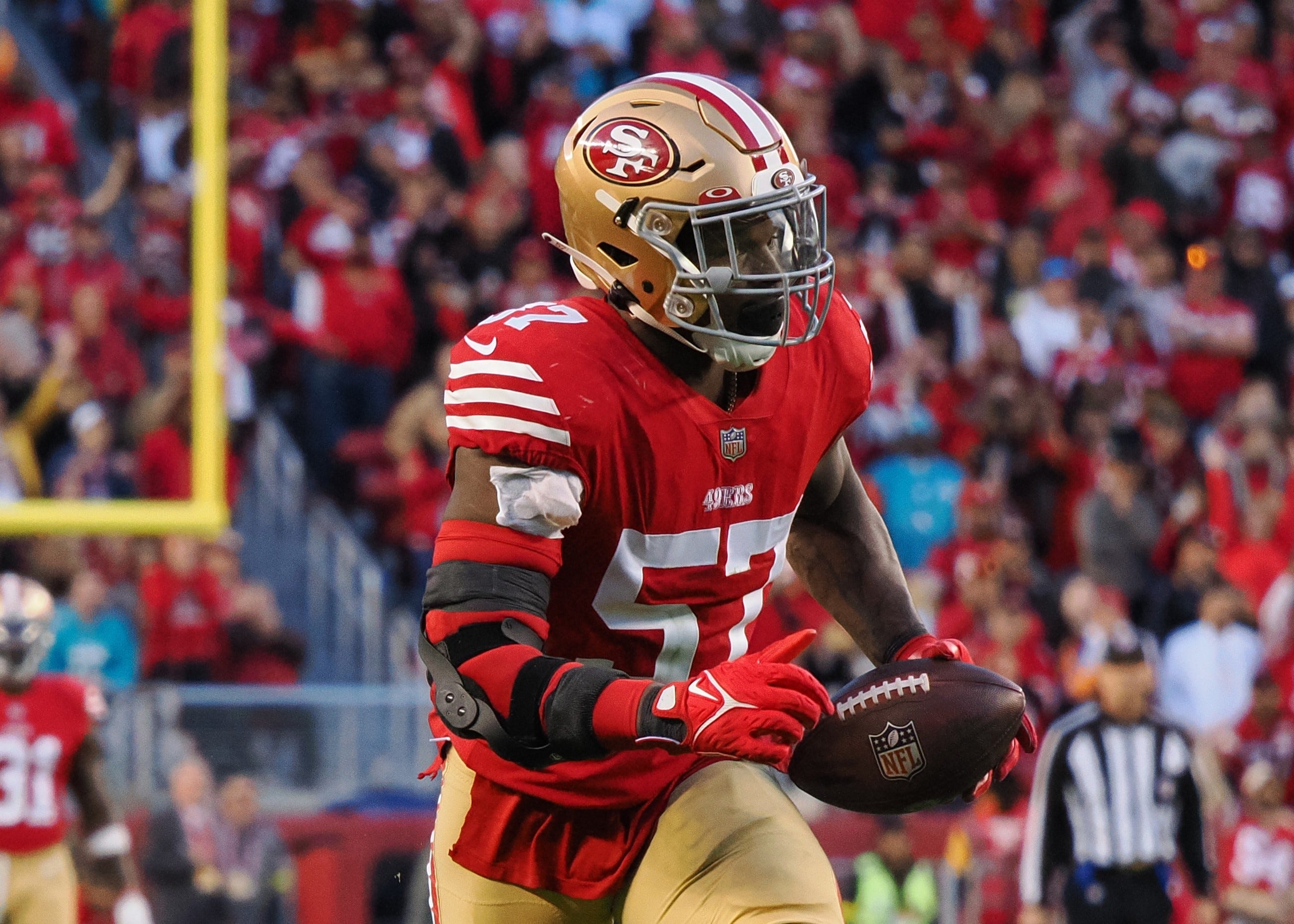 Broncos' updated linebacker depth chart with Dre Greenlaw