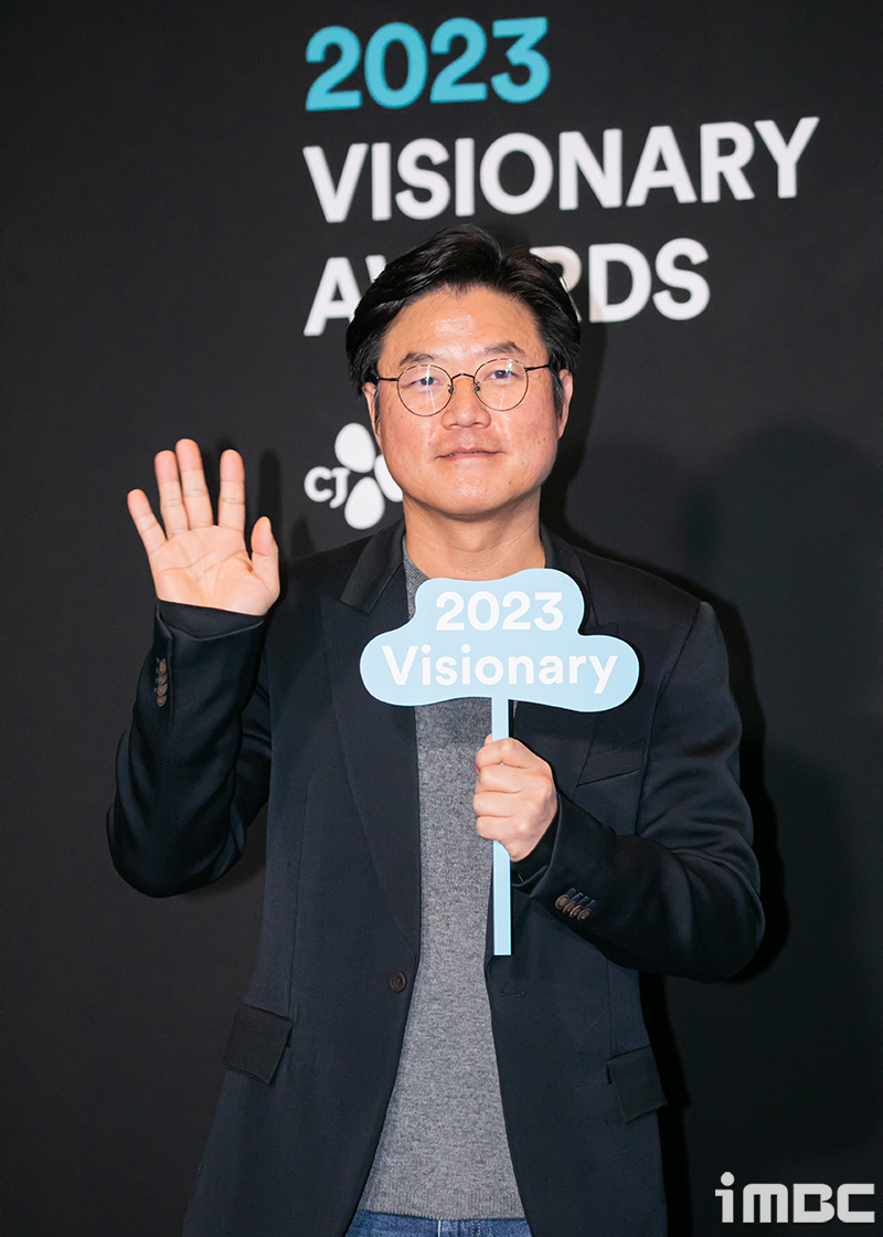 나영석PD, 인플루언서 됐다…하루도 안돼 10만 돌파 눈앞 [소셜in]