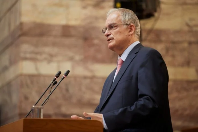 O Πρόεδρος αφήνει υπονοούμενα για τη στάση που ενδέχεται να τηρήσει σε ...