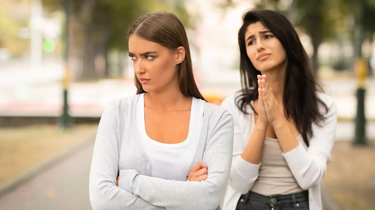 Ni tu amigo llega tarde para fastidiar, ni tu jefe es mala persona: la ...